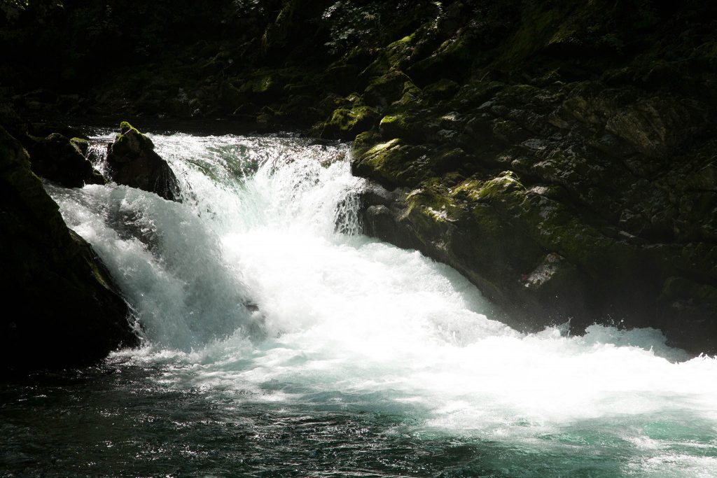 How to Photograph Pericnik Waterfall - best shutter speed.